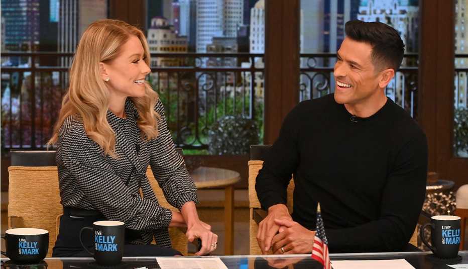Kelly Ripa questions her relationship with Mark Consuelos after “The ...