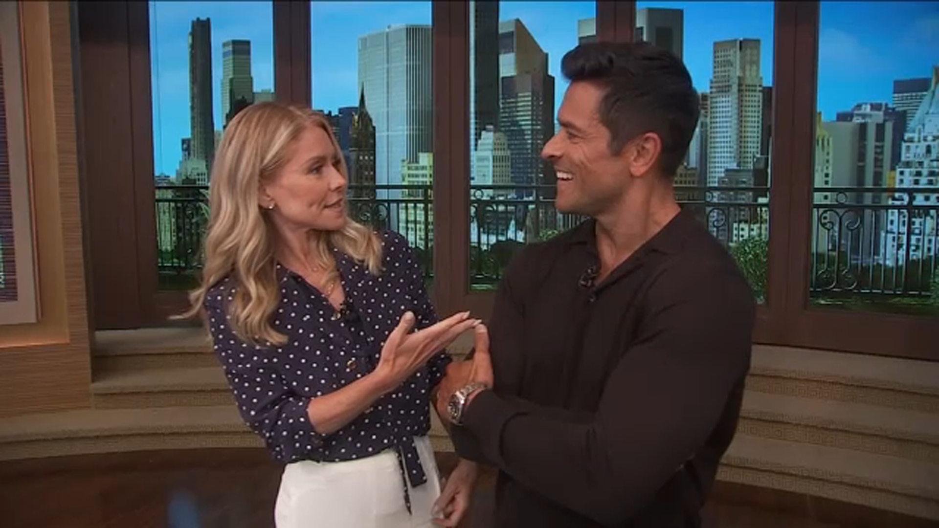 Kelly Ripa questions her relationship with Mark Consuelos after “The ...