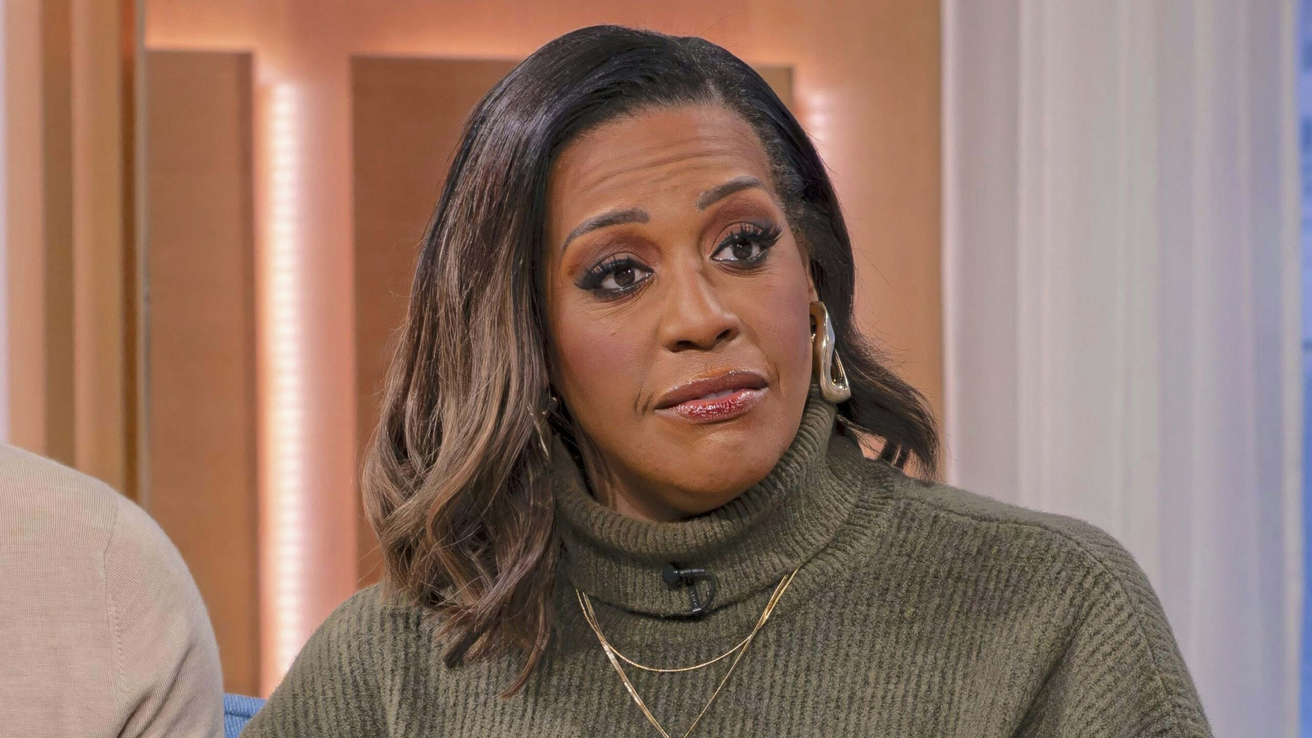 Alison Hammond unveiled photos from her secret wedding to her same-sex ...