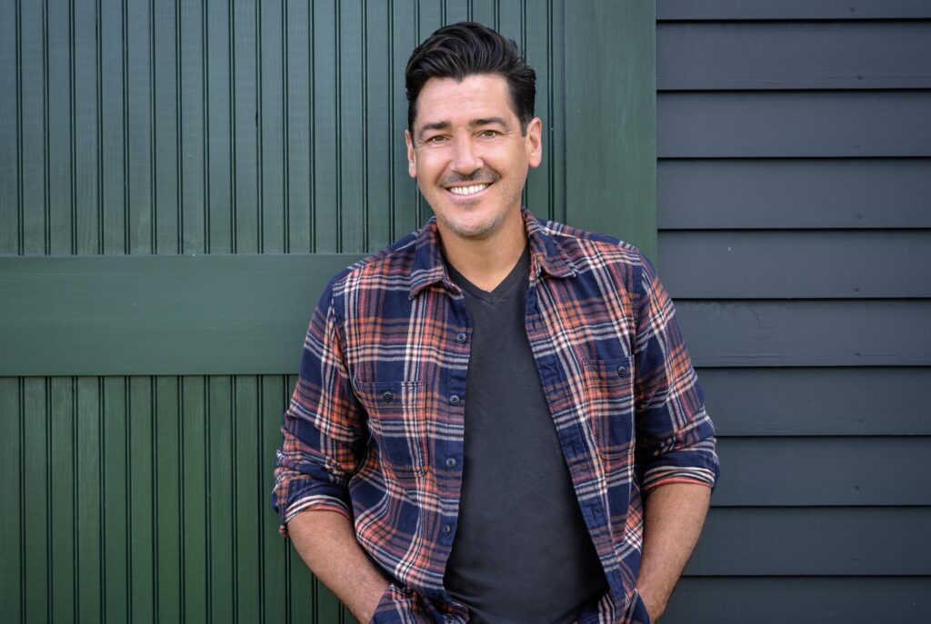 Jonathan Knight has officially announced his departure from HGTV, and ...
