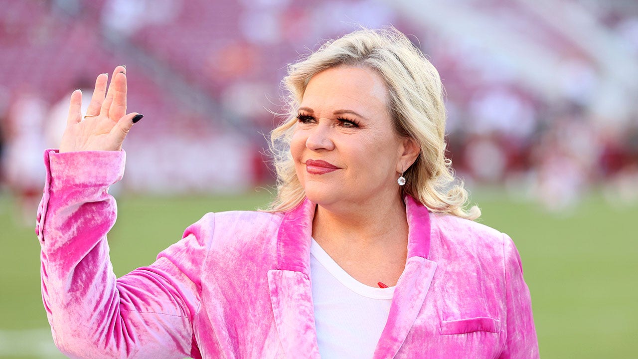 GOOD NEWS! After nearly a year apart, ESPN’s Holly Rowe has announced ...