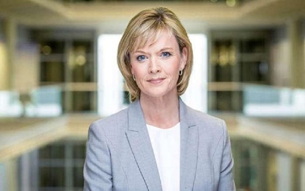 OFFICIAL! Julie Etchingham’s family has sadly announced that she will ...