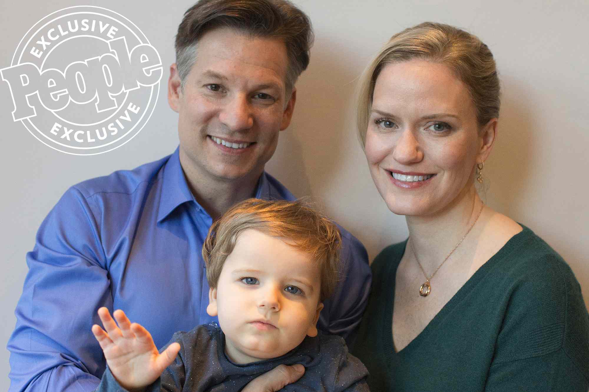 SHOCKING! Photos showing Richard Engel’s wife restrained by her hands ...
